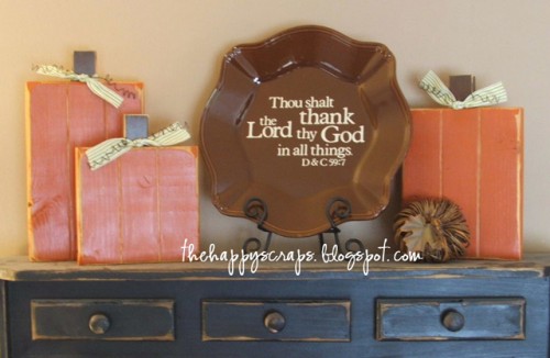 Thanksgiving Decor {Vinyl on Platter} - The Happy Scraps