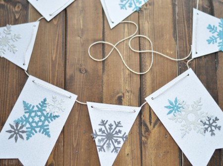 Winter Snowflake Banner - The Happy Scraps