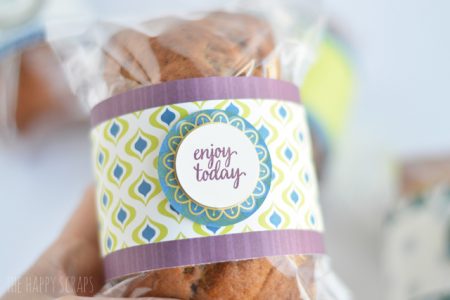 How to Wrap Bread to Give as a Gift - The Happy Scraps